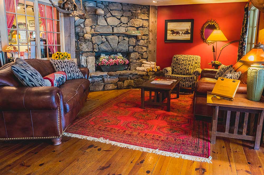 About Us - The Common Man Lodge - Plymouth, NH